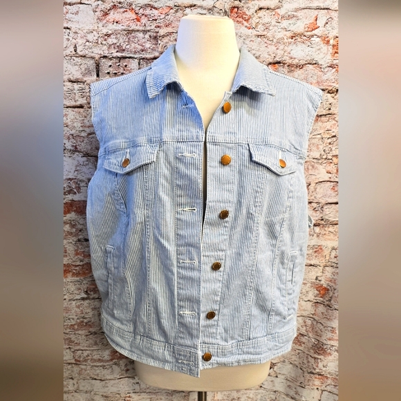 Universal Thread | Jackets & Coats | Universal Thread Denim Sleeveless ...